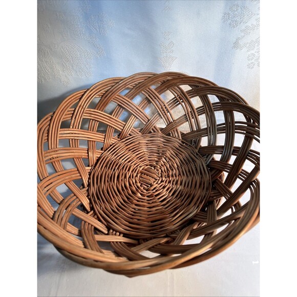 Accents | Vintage Wicker Twig Weaved Lap Over Pattern Candyfruit Basket ...